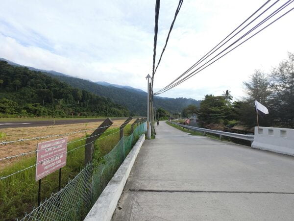 Cycling in Tioman from Tekek to Air Batang - The Occasional Traveller