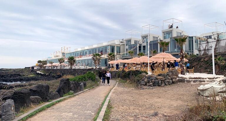 Northwest Jeju Itinerary: 2 days exploring Aewol & Hallim solo - The ...