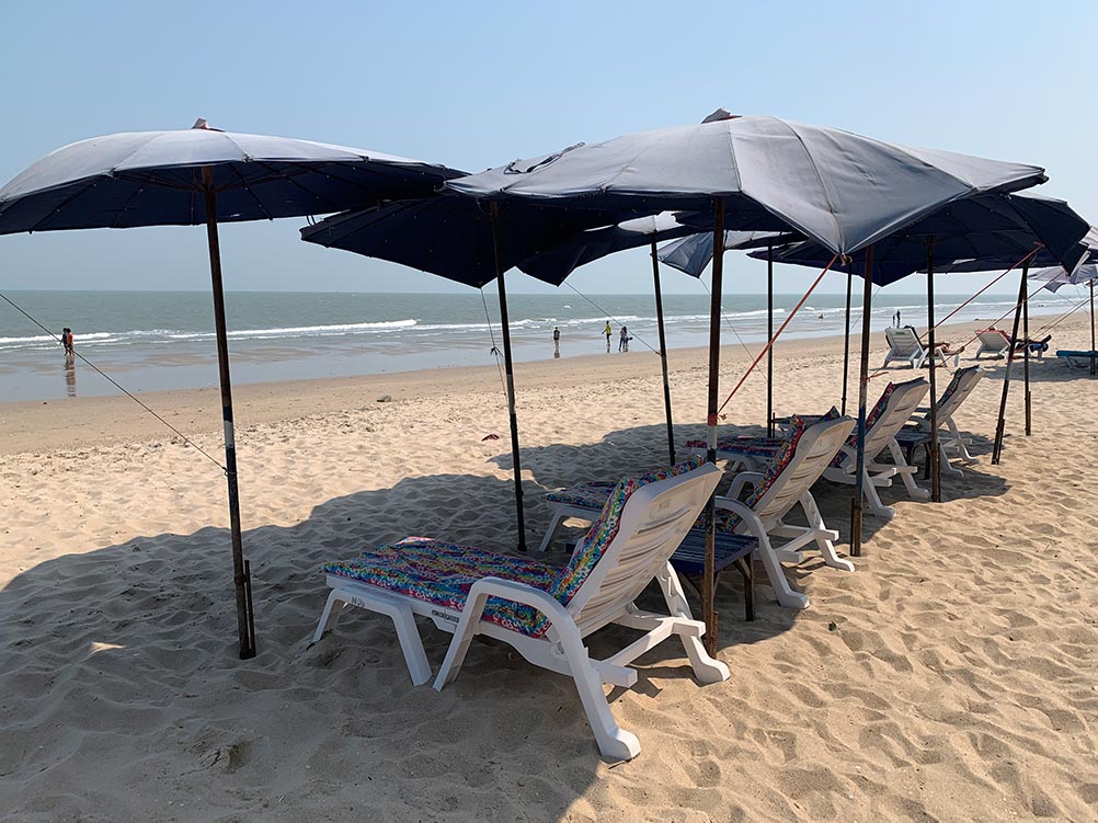 Things to do in Cha am: beaches, Buddhas and... bats? - The Occasional ...